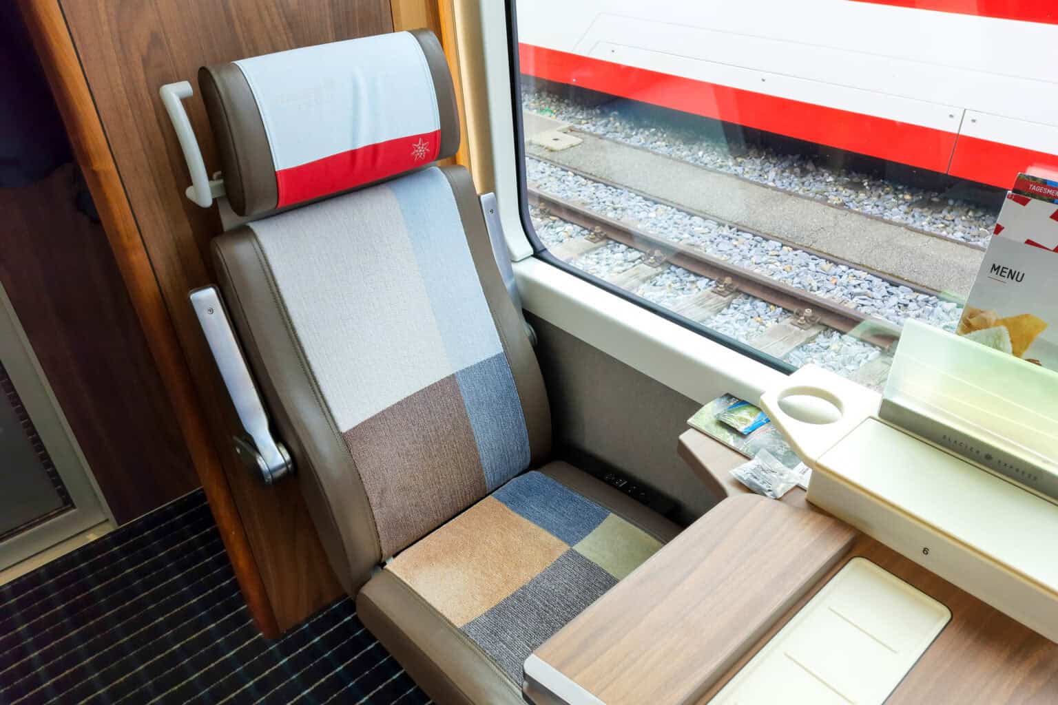 Glacier Express Switzerland route, price & alternative trains in 2026