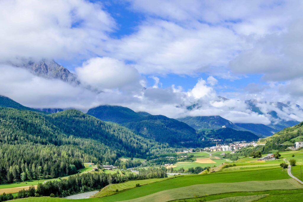 Graubünden in south-east Switzerland: tourism guide for your holidays